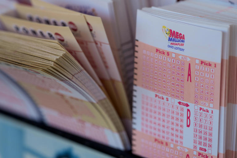 Ohio Lottery Powerball, Pick 3 Midday winning numbers for Nov. 15, 2025