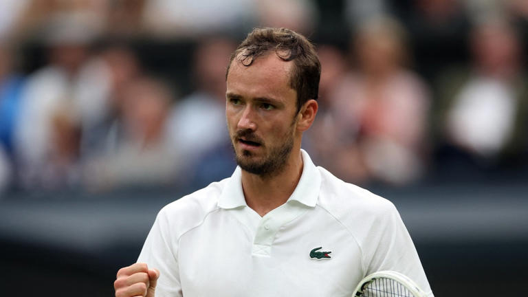 Wimbledon: Daniil Medvedev knocks out World No. 1 Jannik Sinner in ... Wimbledon: Daniil Medvedev knocks out World No. 1 Jannik Sinner in ...
