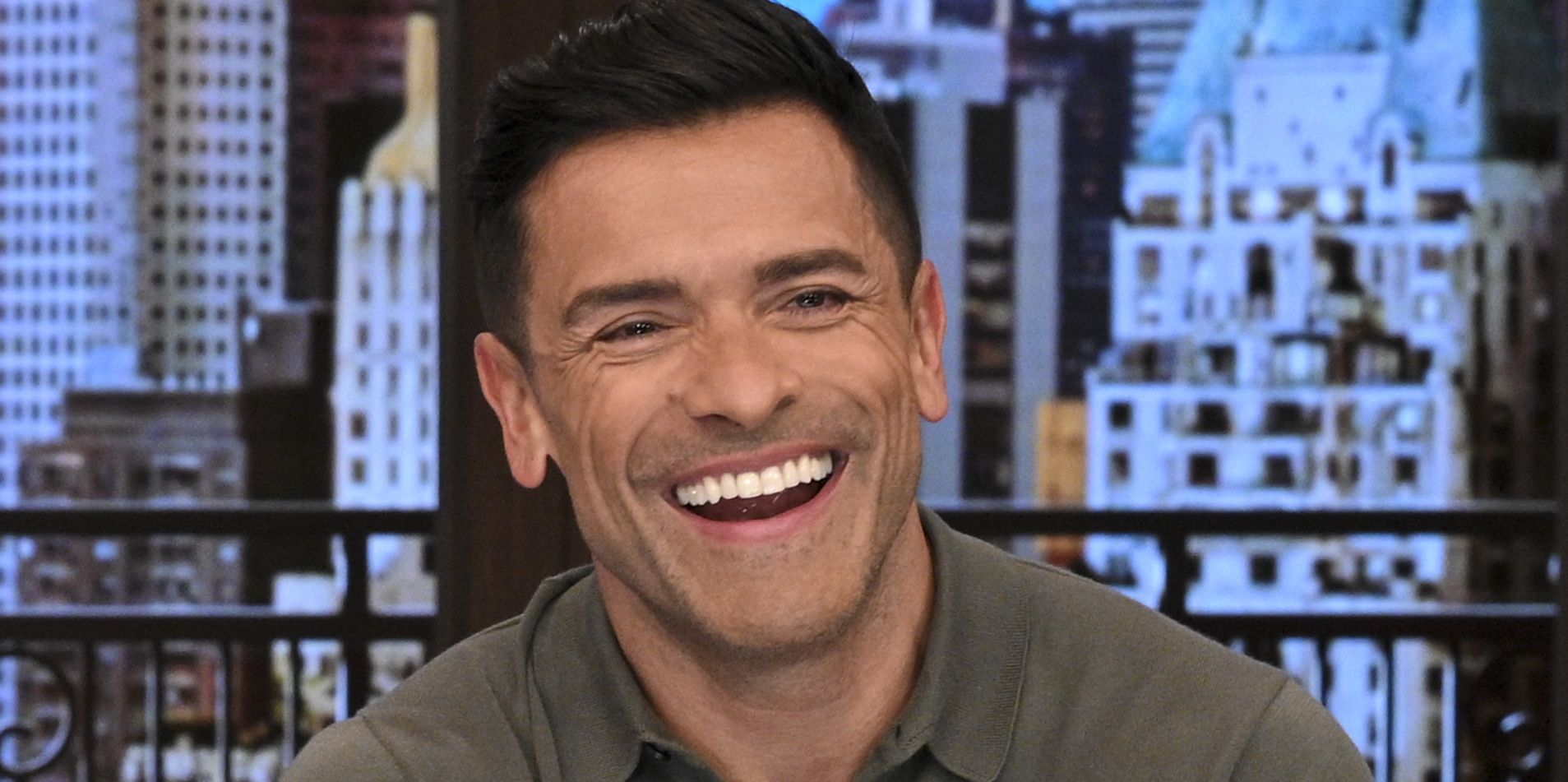 'Live' Fans Are Overwhelmed as Mark Consuelos Reveals Dramatic New Look ...