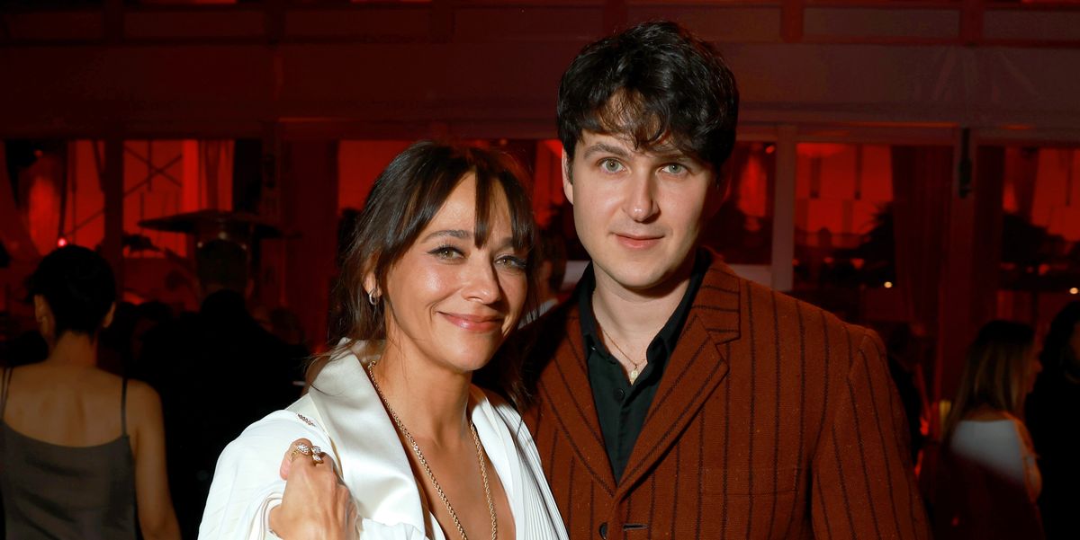 Everything to Know About Rashida Jones’s Boyfriend, Ezra Koenig