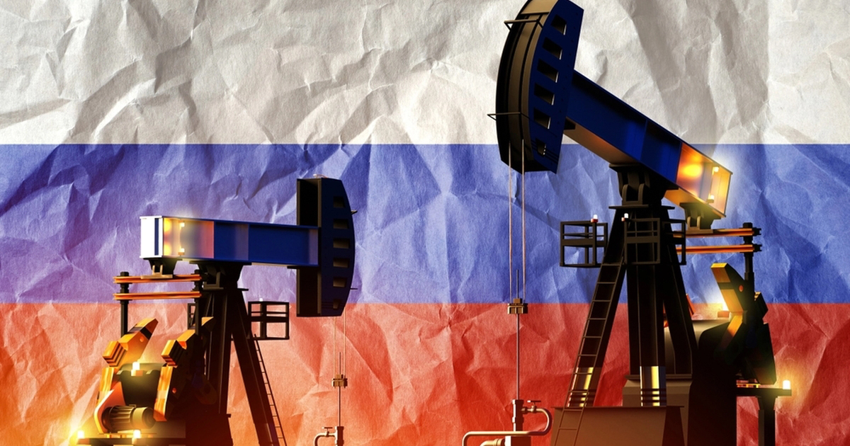 NATO: Ukrainian Strikes Cut Russian Oil Refining by 17% NATO: Ukrainian Strikes Cut Russian Oil Refining by 17%