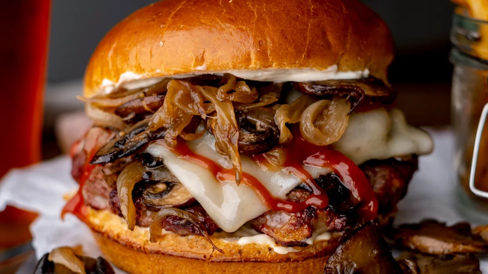 18 Epic Burger Recipes That Always Impress a Crowd