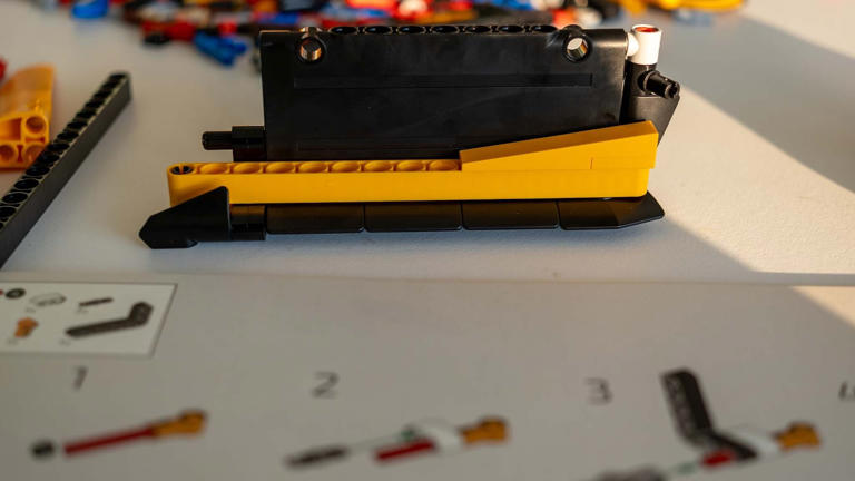 The Lego Technic McLaren P1 Is the Ultimate Model Car