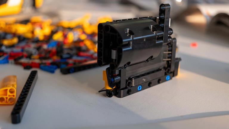 The Lego Technic McLaren P1 Is the Ultimate Model Car