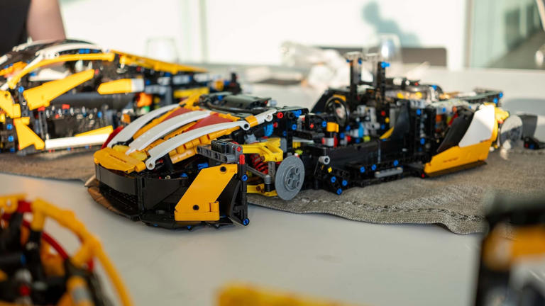 The Lego Technic McLaren P1 Is the Ultimate Model Car