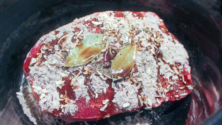 What A Delicious And Easy Pot Roast - Granny Grant's Crock Pot "pot" Roast