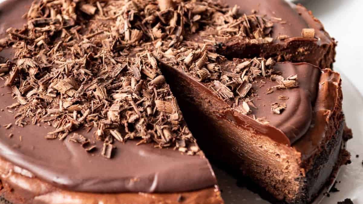 14 Irresistibly Beautiful Layered Cheesecakes That Are Worth Every Bite!