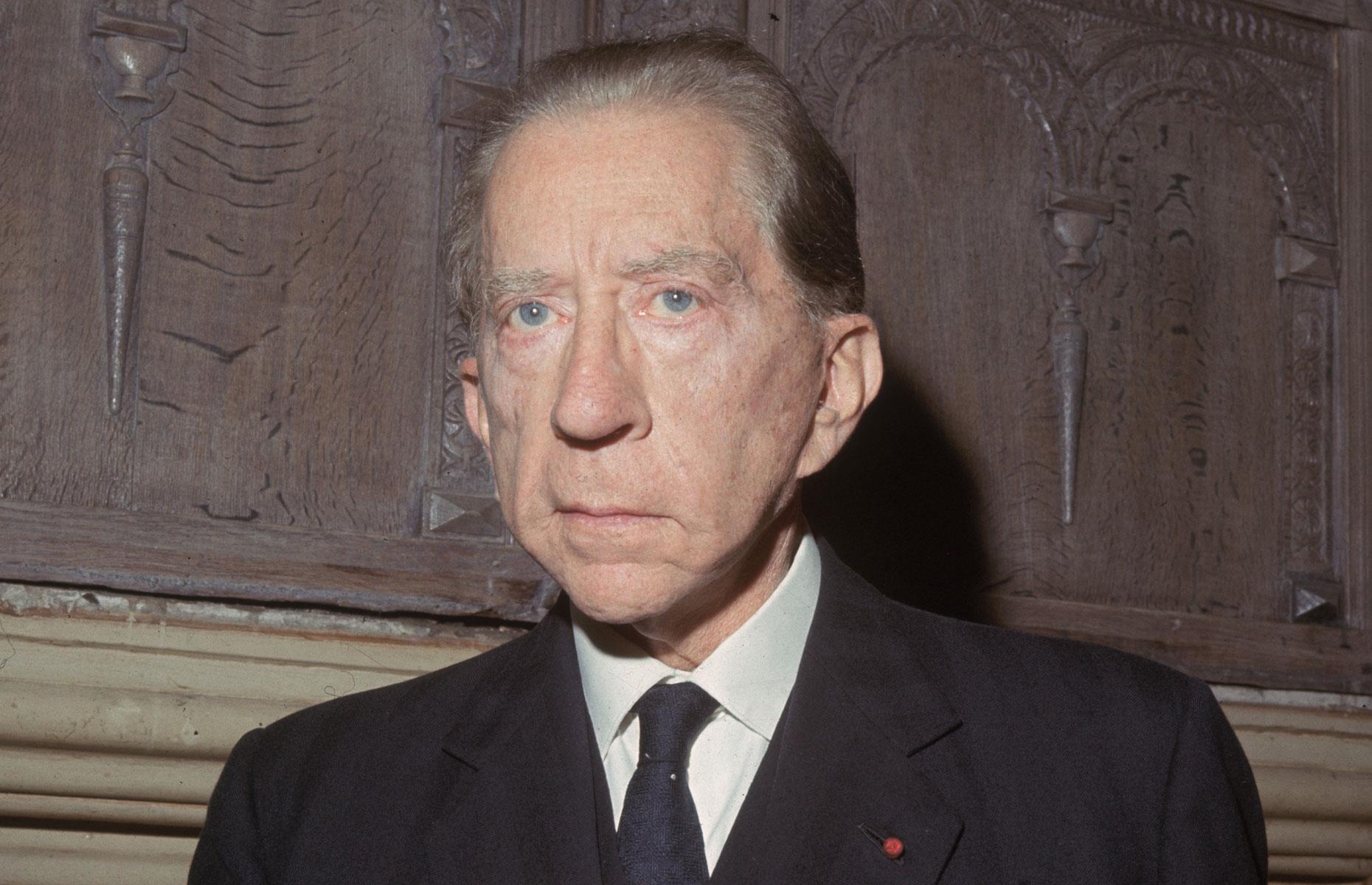 Peek inside the grand homes of the most famous oil barons