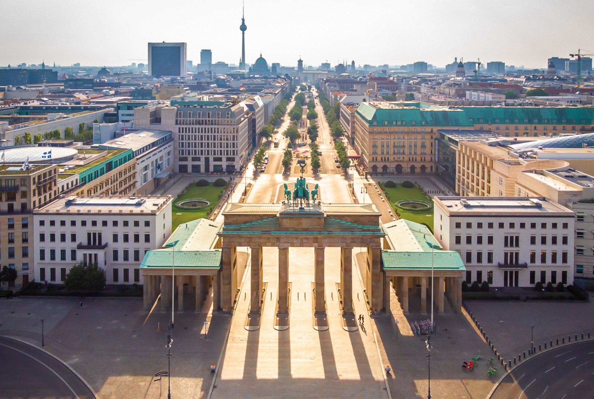 The Brandenburg Gate: a symbol of division or unity?