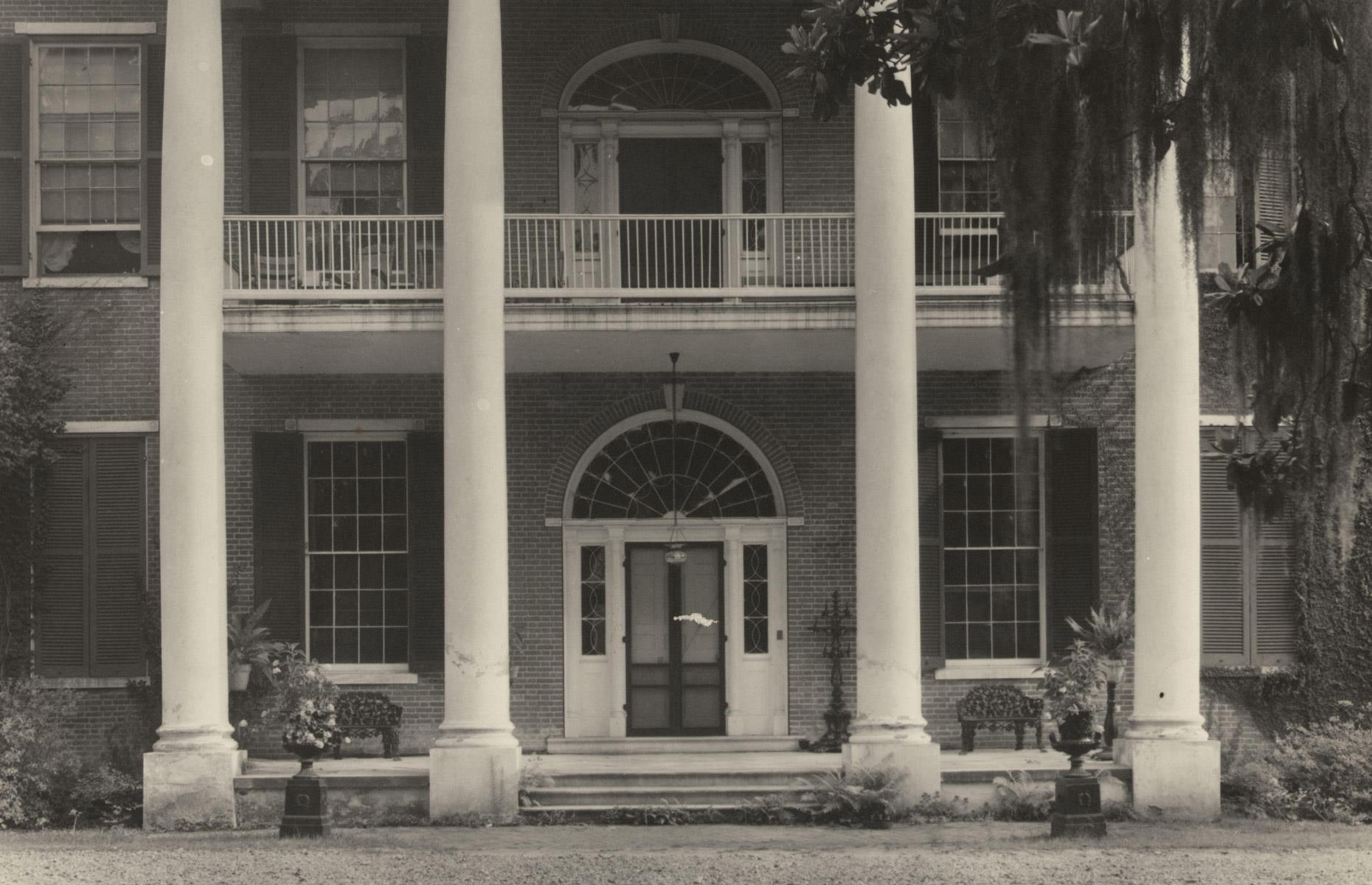 See inside a once-grand American mansion now in ruin