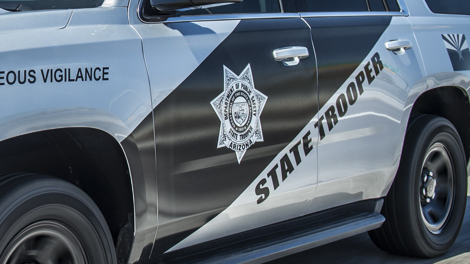 Trooper injured after driver crashes into fire department, DPS vehicle ... Trooper injured after driver crashes into fire department, DPS vehicle ...