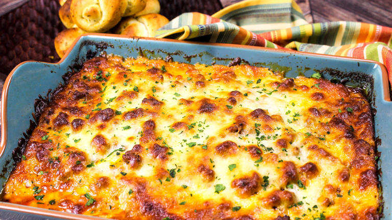 If You're Following A Low-carb Diet, Add This Keto Zucchini Lasagna To ...