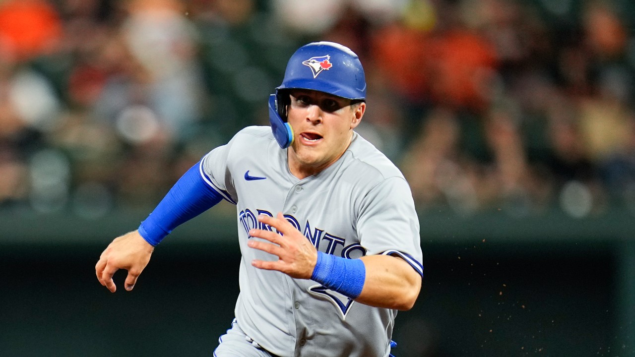 Blue Jays avoid arbitration with Daulton Varsho, Ernie Clement
