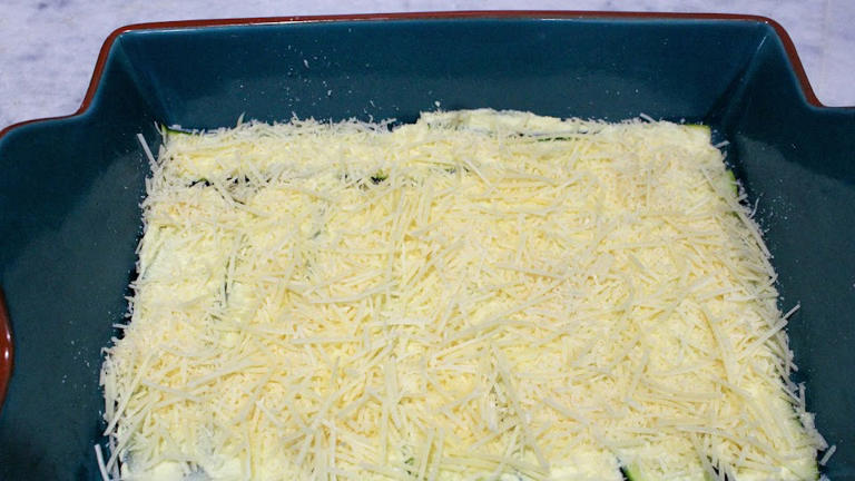 If You're Following A Low-carb Diet, Add This Keto Zucchini Lasagna To ...