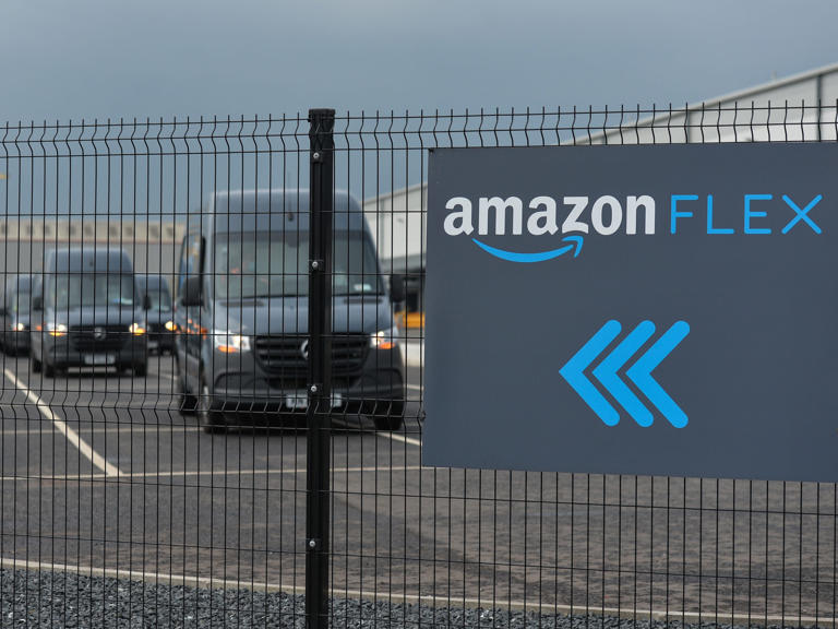 Amazon Flex workers' schedules aren't so flexible after all, new report ...