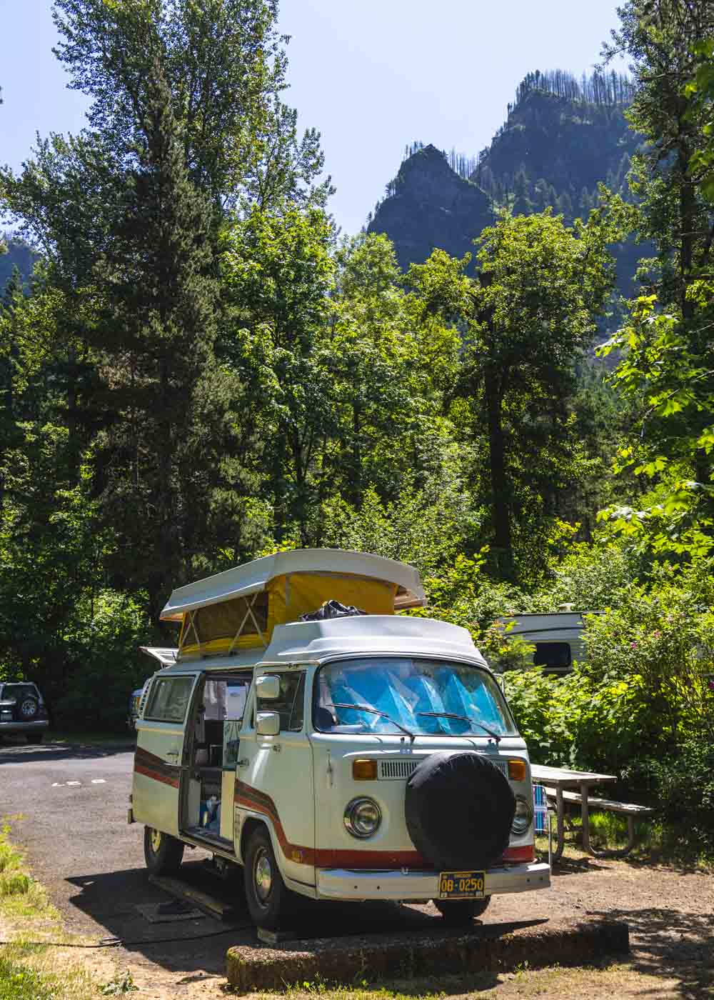 8 Hidden Oregon Road Trips With Epic Mountain Views