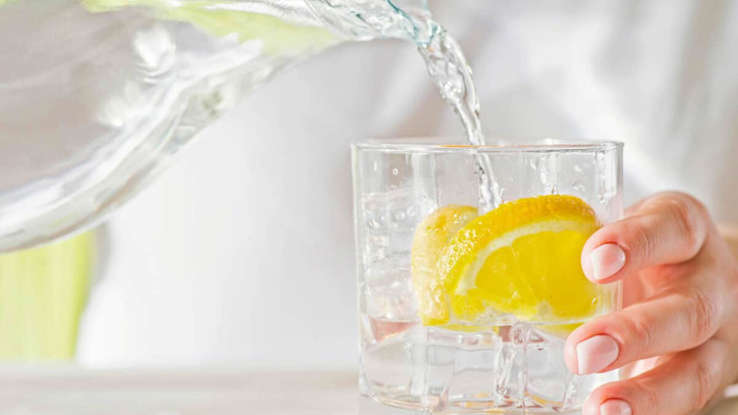 10 Incredible Health Benefits Of Drinking Lemon Water Every Morning 10 Incredible Health Benefits Of Drinking Lemon Water Every Morning