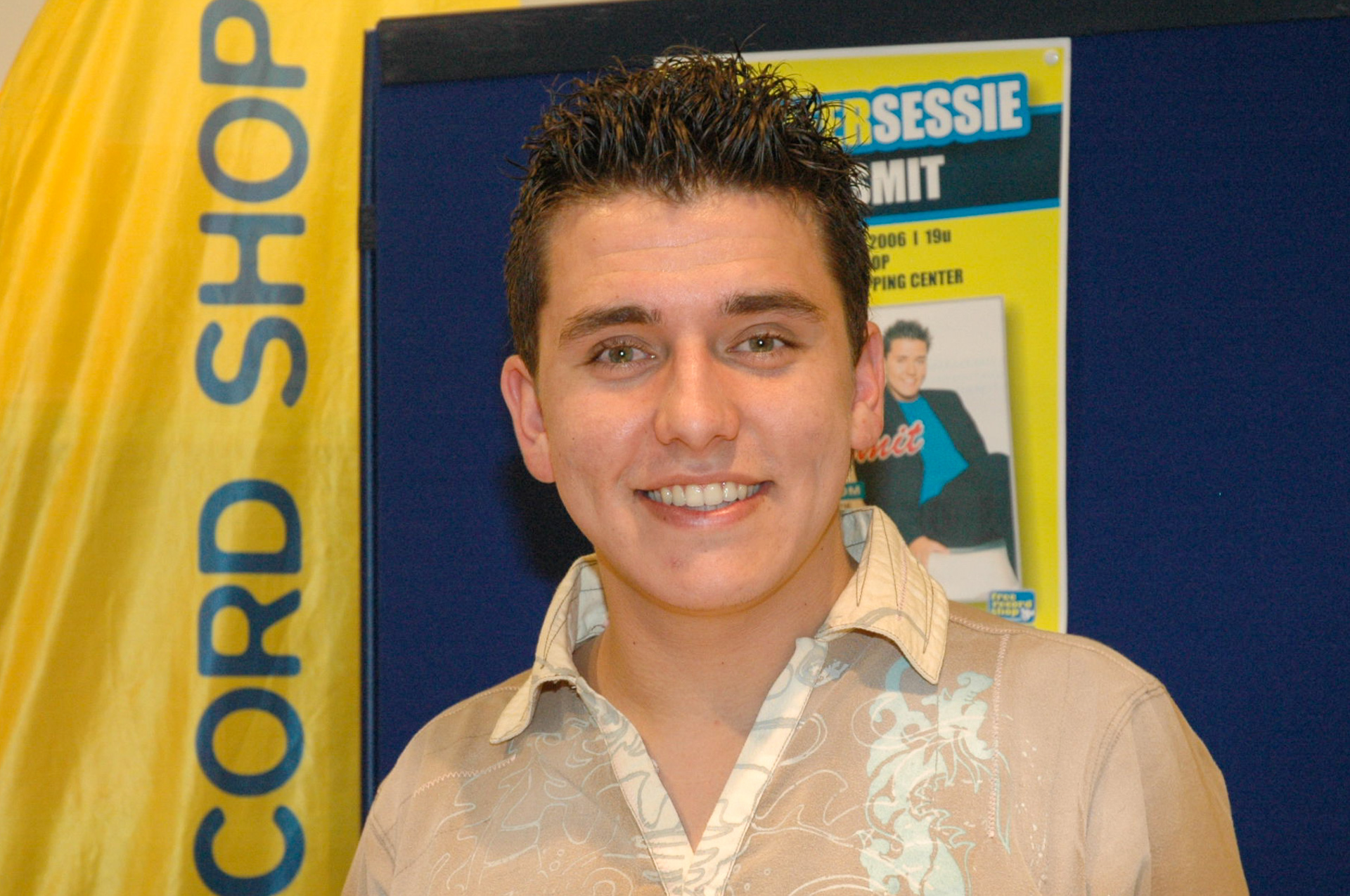 Jan Smit springt gat in de lucht