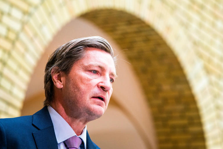 Christian Tybring-Gjedde kastes ut av Frp Christian Tybring-Gjedde kastes ut av Frp