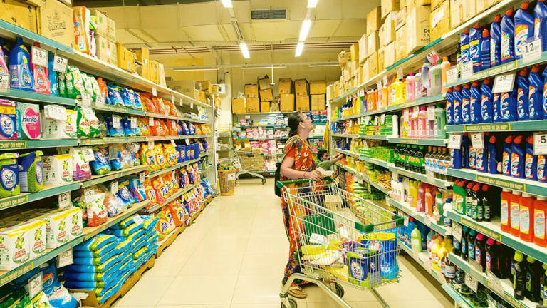 Dmart share store