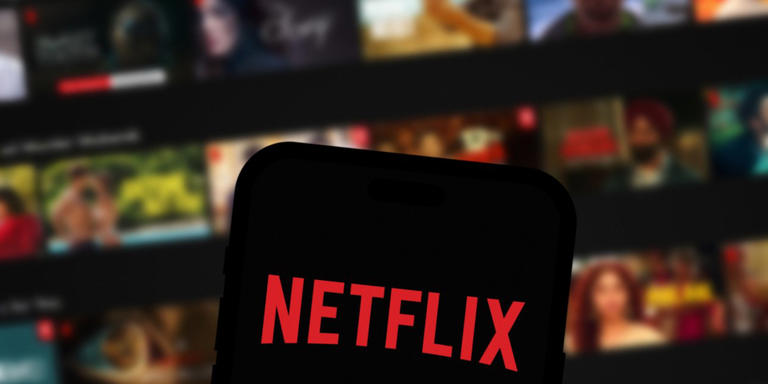 Netflix: Η νέα σειρά «The Glass Dome» που «εκθρόνισε» το Black Mirror