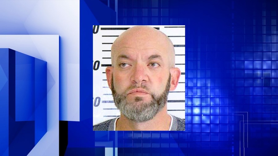 Former Moline postal worker sentenced on mail theft charges