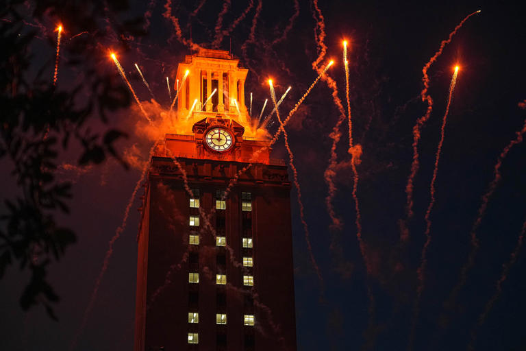 See time, location of UT Austin's university-wide commencement and ...