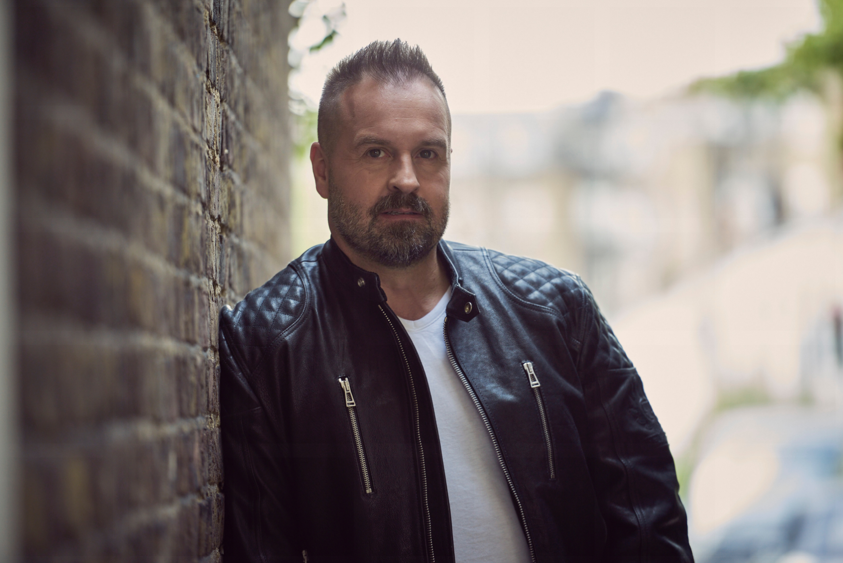 Blackpool's Alfie Boe raises thousands for a charity close to his heart ...
