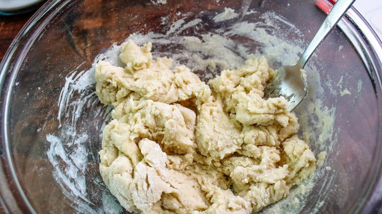 An All-purpose Baking Mix Makes Making This Classic Strawberry ...