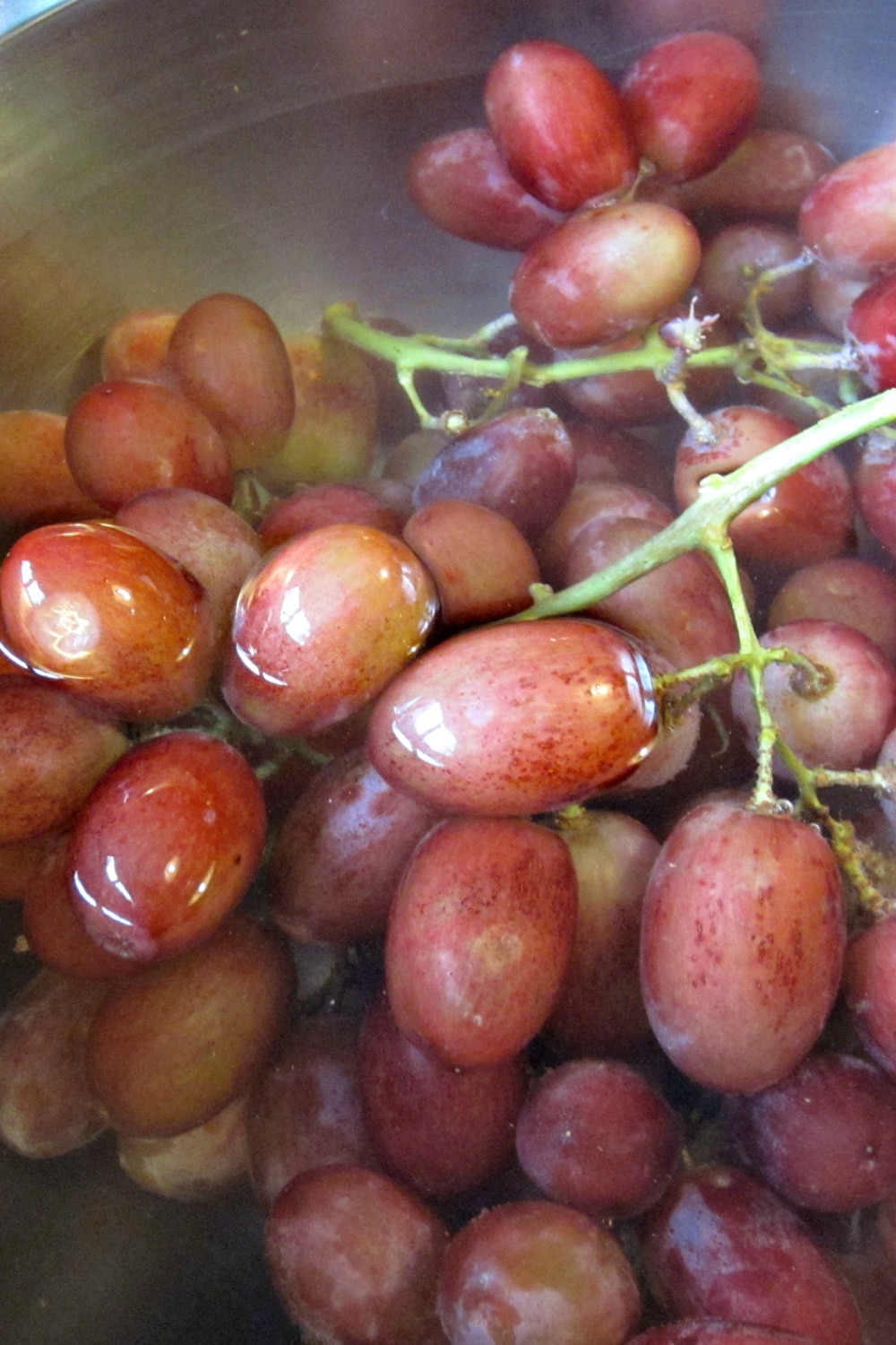 How to Wash Grapes and Keep Them Fresh Before Eating