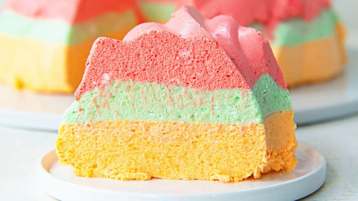 19 Fun Jello Desserts That Are Perfect For Any Occasion