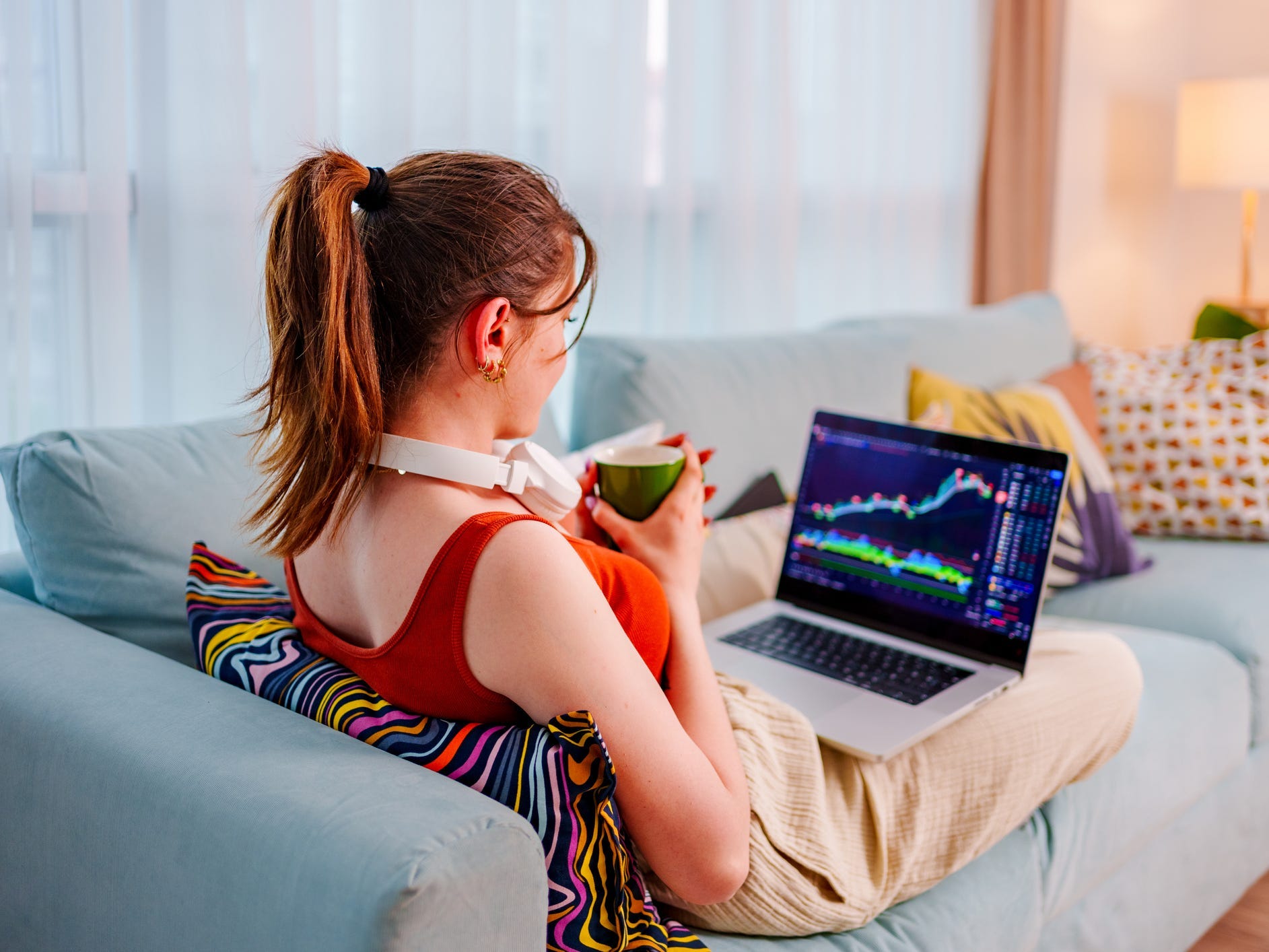 Is the stock market open today? Trading hours and holiday schedule