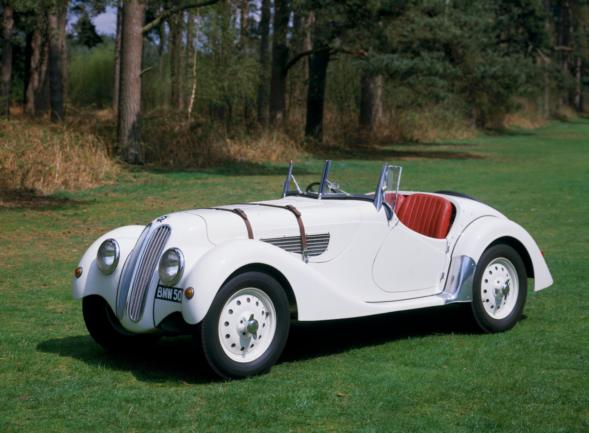 Classic convertibles: iconic drop-top vehicles