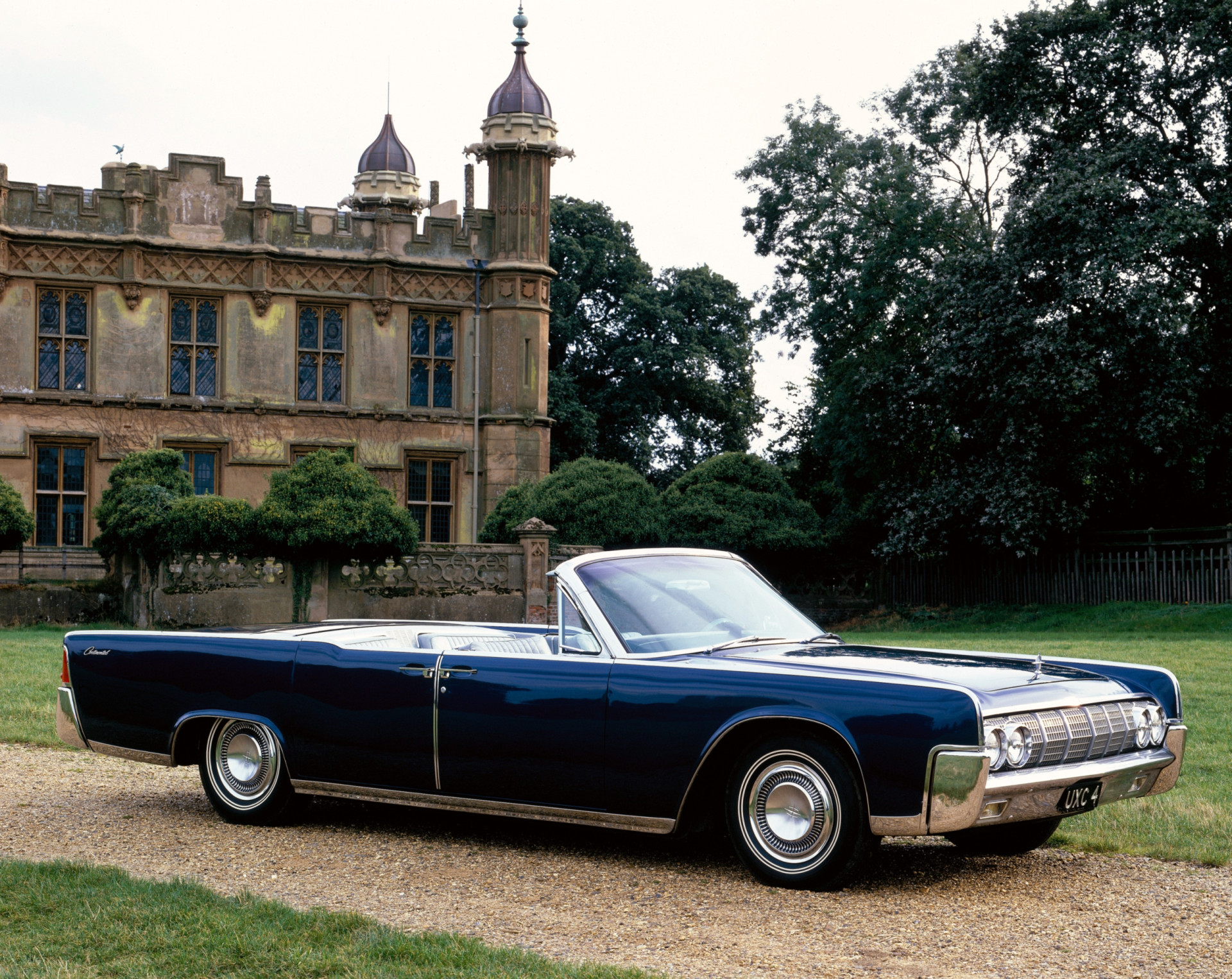Classic convertibles: iconic drop-top vehicles