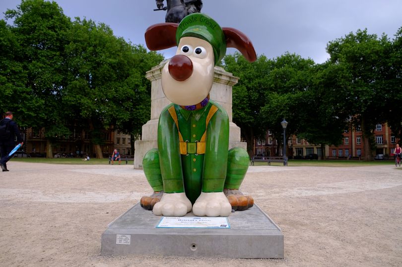 Steam train brings Wallace & Gromit sculptures to Bristol for summer ...