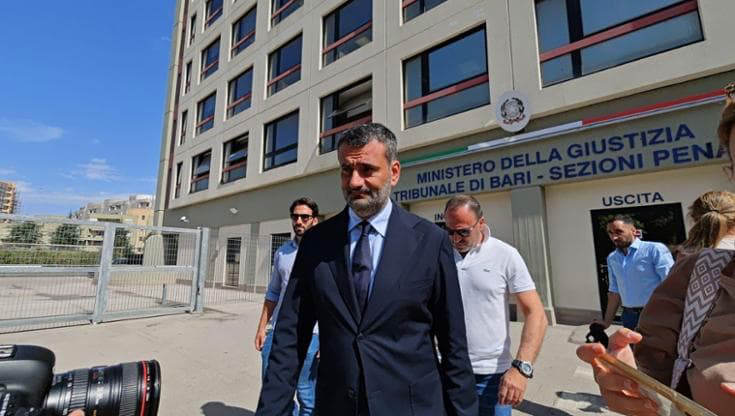 Mafia e politica a Bari, al via il maxiprocesso “Codice interno”: in ... Mafia e politica a Bari, al via il maxiprocesso “Codice interno”: in ...