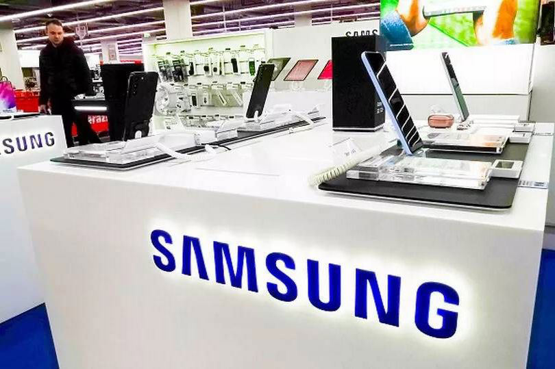 Amazon slashes price of top-rated Samsung phone to under £100 on early ... Amazon slashes price of top-rated Samsung phone to under £100 on early ...