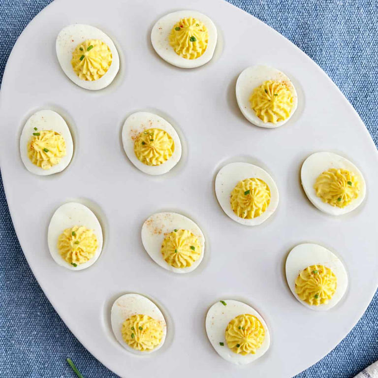 Grandma's Deviled Eggs Recipe (Simple and Easy)