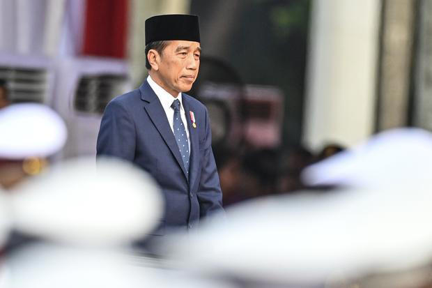 Jokowi Enggan Tanggapi Wacana Wantimpres jadi DPA: Itu Inisiatif DPR Jokowi Enggan Tanggapi Wacana Wantimpres jadi DPA: Itu Inisiatif DPR