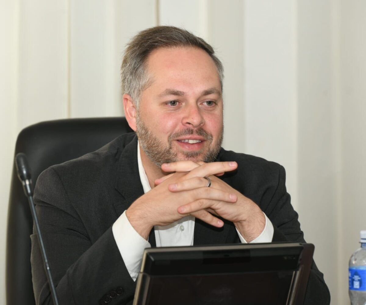 Home Affairs minister issues stern warning to crooked officials