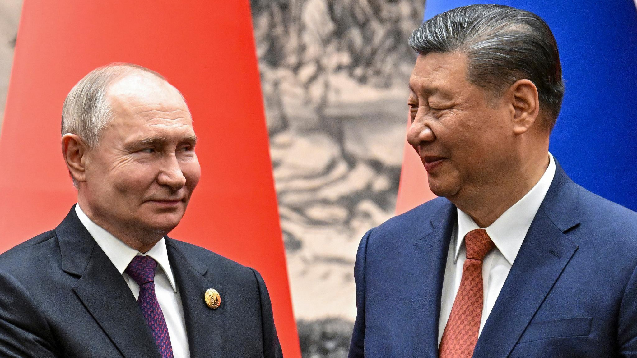 Biden: nuovi aiuti militari a Kiev. Da Usa sanzioni alle aziende cinesi ... Biden: nuovi aiuti militari a Kiev. Da Usa sanzioni alle aziende cinesi ...