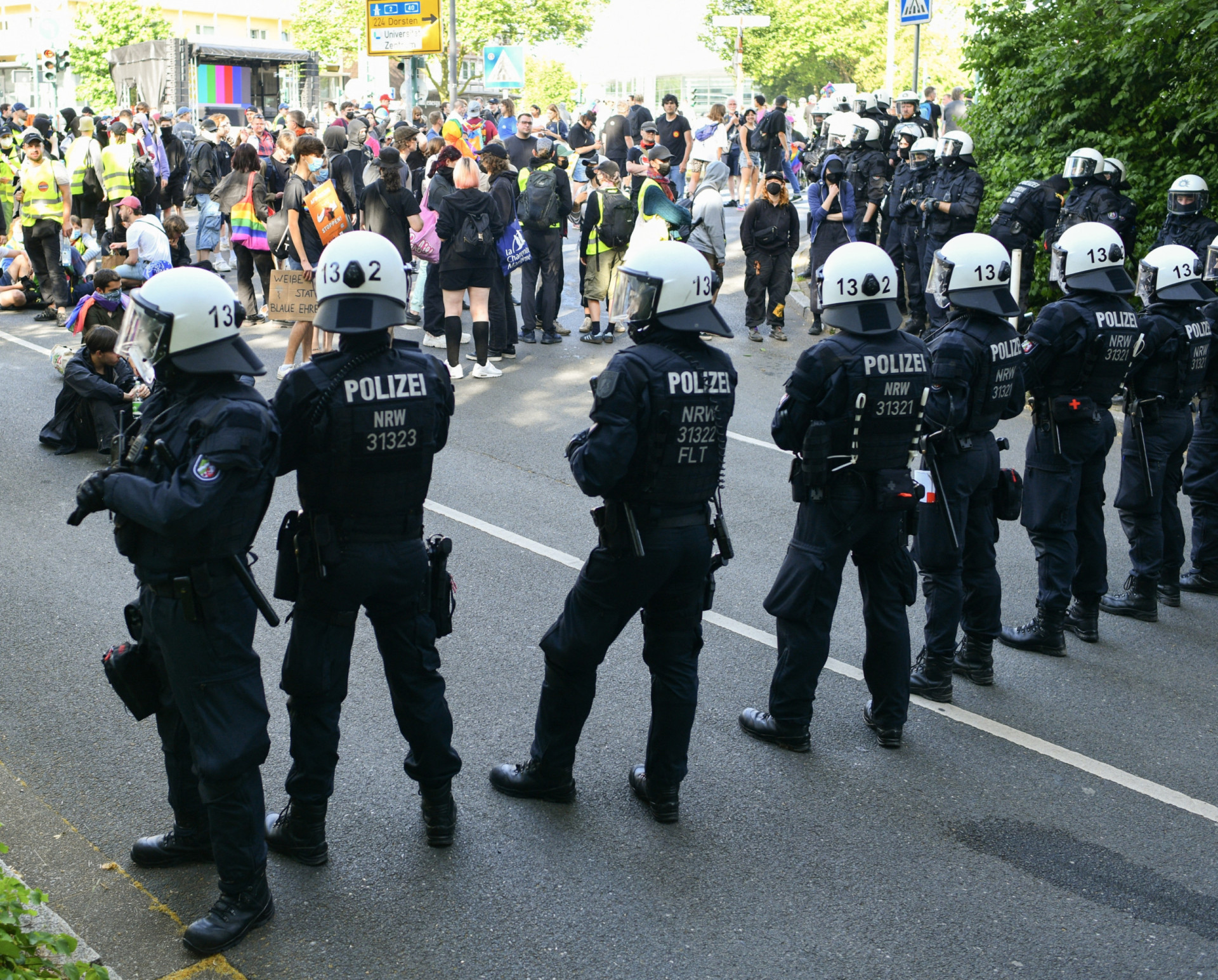 Why is the far right gaining popularity among young people in Europe?
