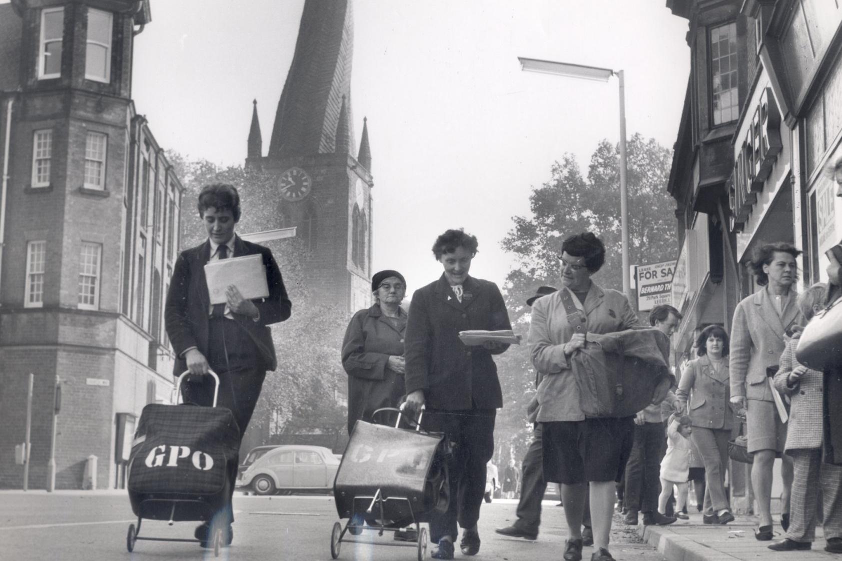 Chesterfield: 25 rarely-seen photos take you around the town's suburbs ...