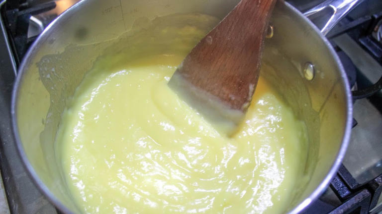 This Velvety Smooth Pastry Cream Is Very Easy To Make - Quick And Easy ...
