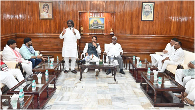 Champai Soren Resigns, Hemant Soren To Return As Jharkhand CM Champai Soren Resigns, Hemant Soren To Return As Jharkhand CM