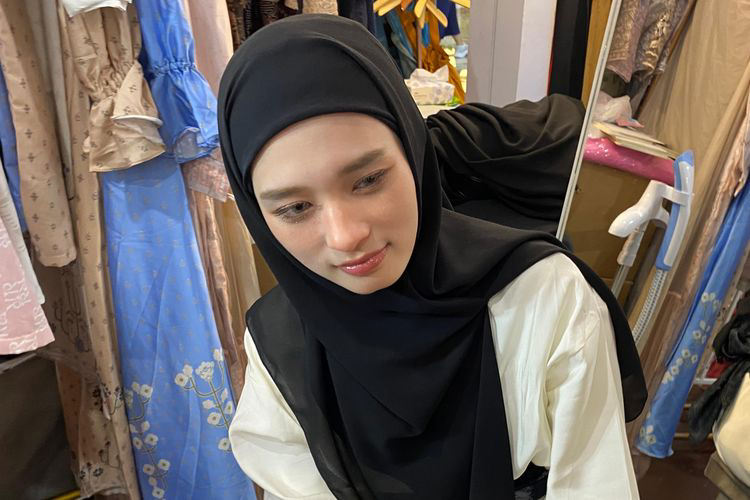 Begini Respon Inara Rusli Setelah Diminta Rujuk dengan Virgoun Begini Respon Inara Rusli Setelah Diminta Rujuk dengan Virgoun