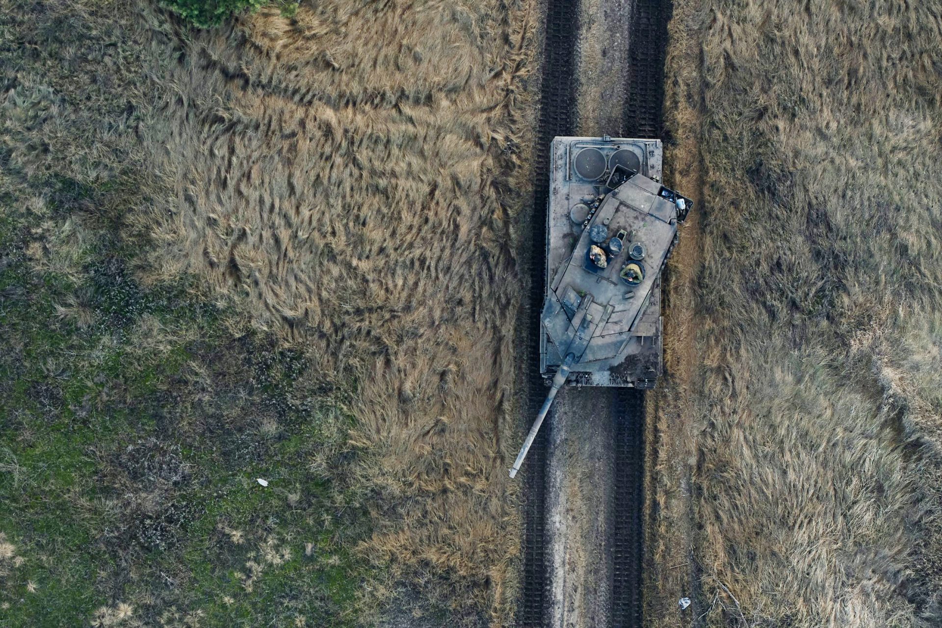 One of Ukraine's decades-old tanks withstood nearly a dozen Russian ...