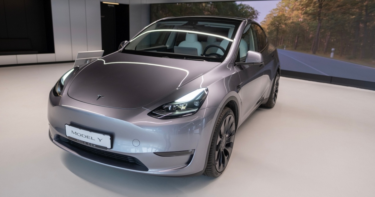 Tesla annoncerer helt ny farve til deres elbiler: Koster 11.000 kroner