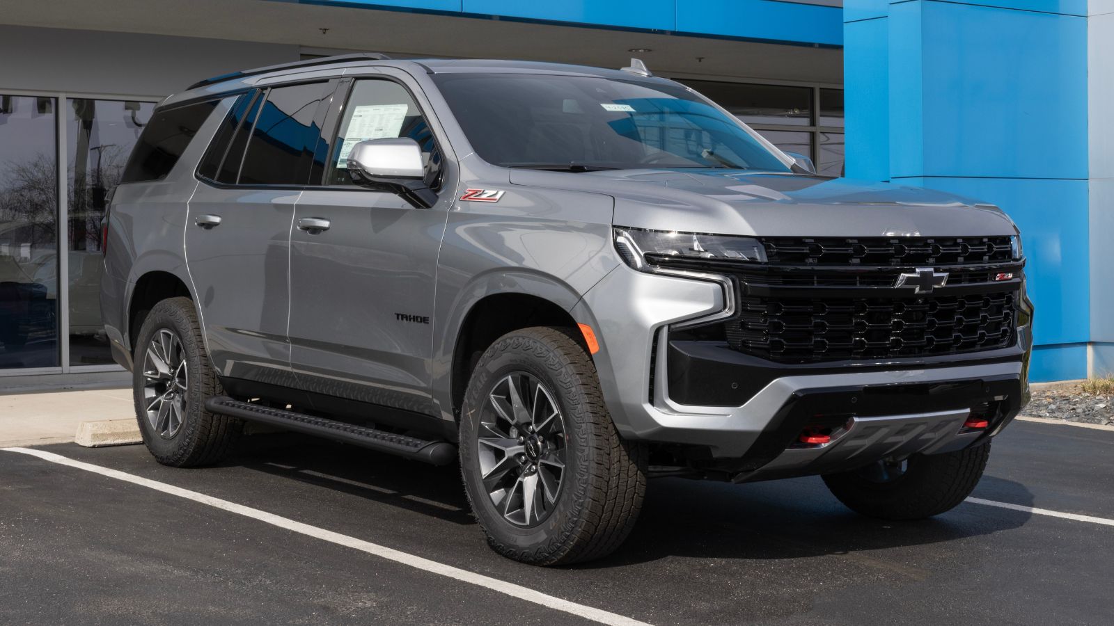 22 Vehicles That Can Go Over 300,000 Miles Without Breaking a Sweat