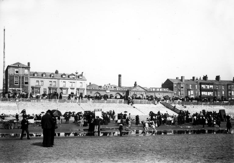 Blackpool Retro: 27 amazing retro pictures showing how Blackpool beach ...